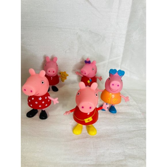 Hasbro | Toys | Peppa Pig 5pc Dolls With 5 Different Style Figures ...